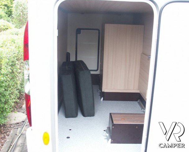 Burstner Travel Van 590 G - semintegrale compatto con garage