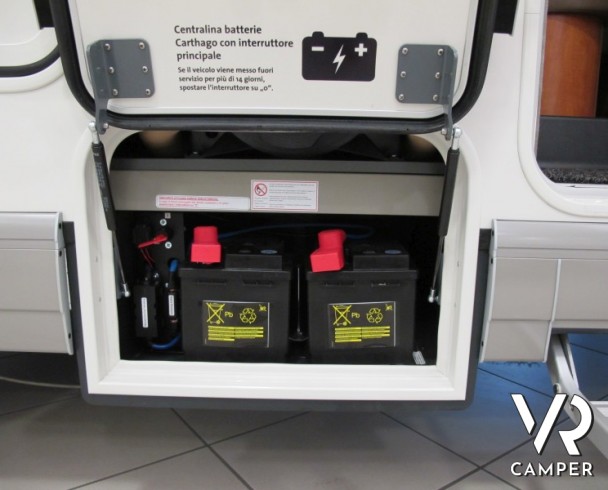 Carthago Chic C-Line I 5.0 - motorhome letto nautico