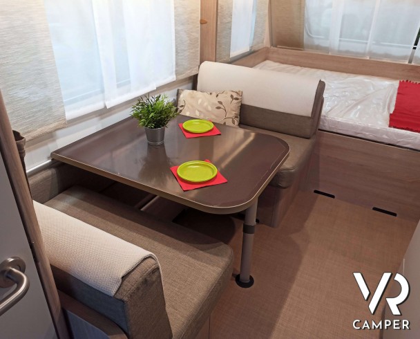 Burstner Premio 495 TK - Caravan spaziosa