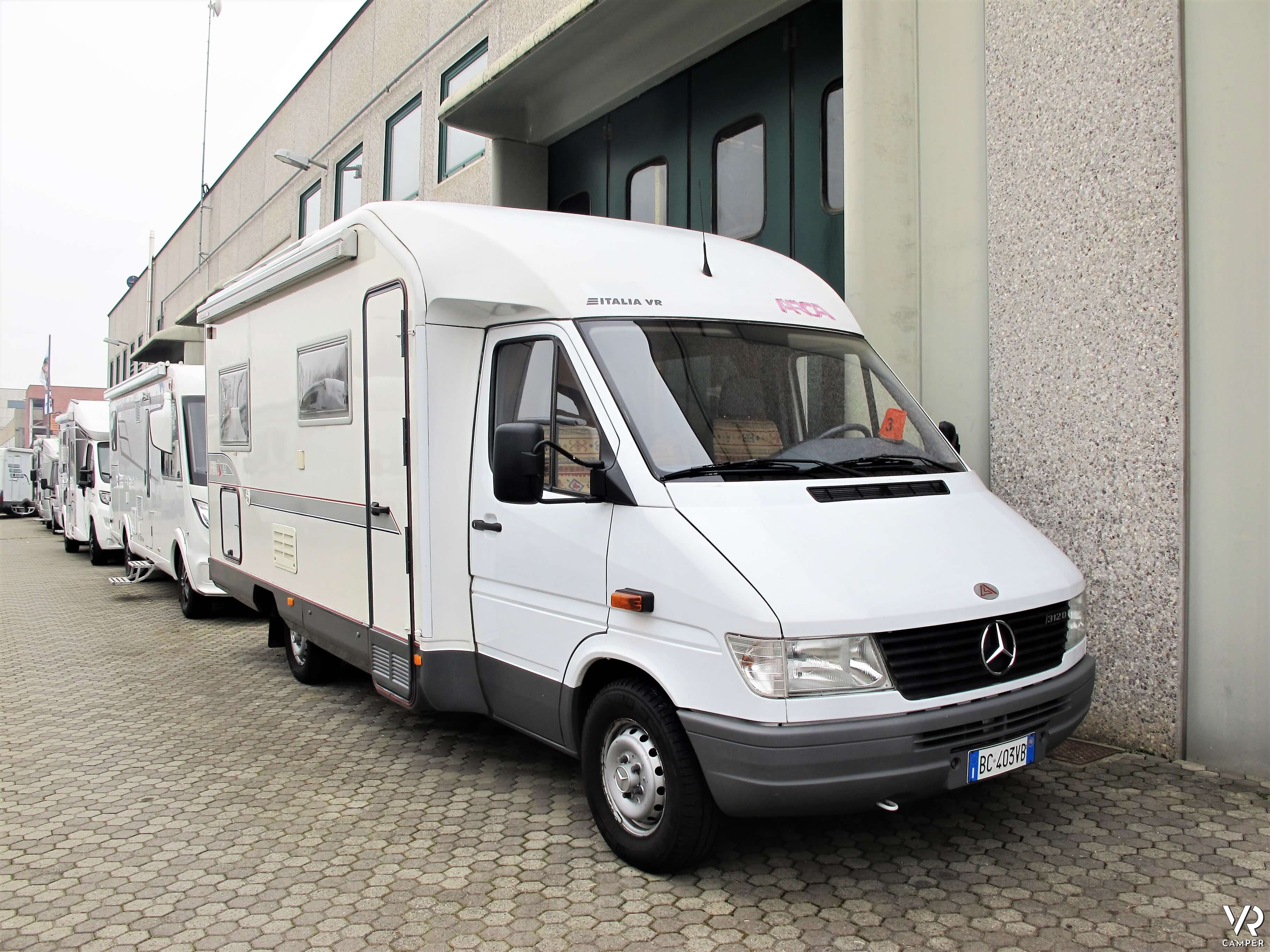 Arca 4.4 - camper semintegrale su Mercedes