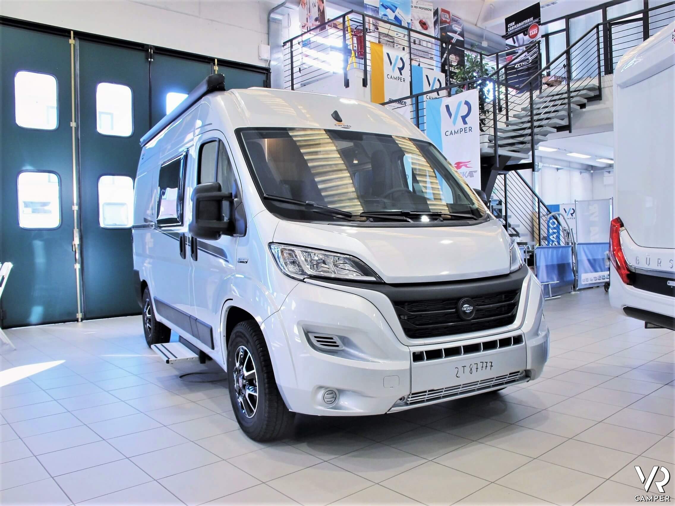Carado Camper Van 540 - Furgonato Grigio Alluminio
