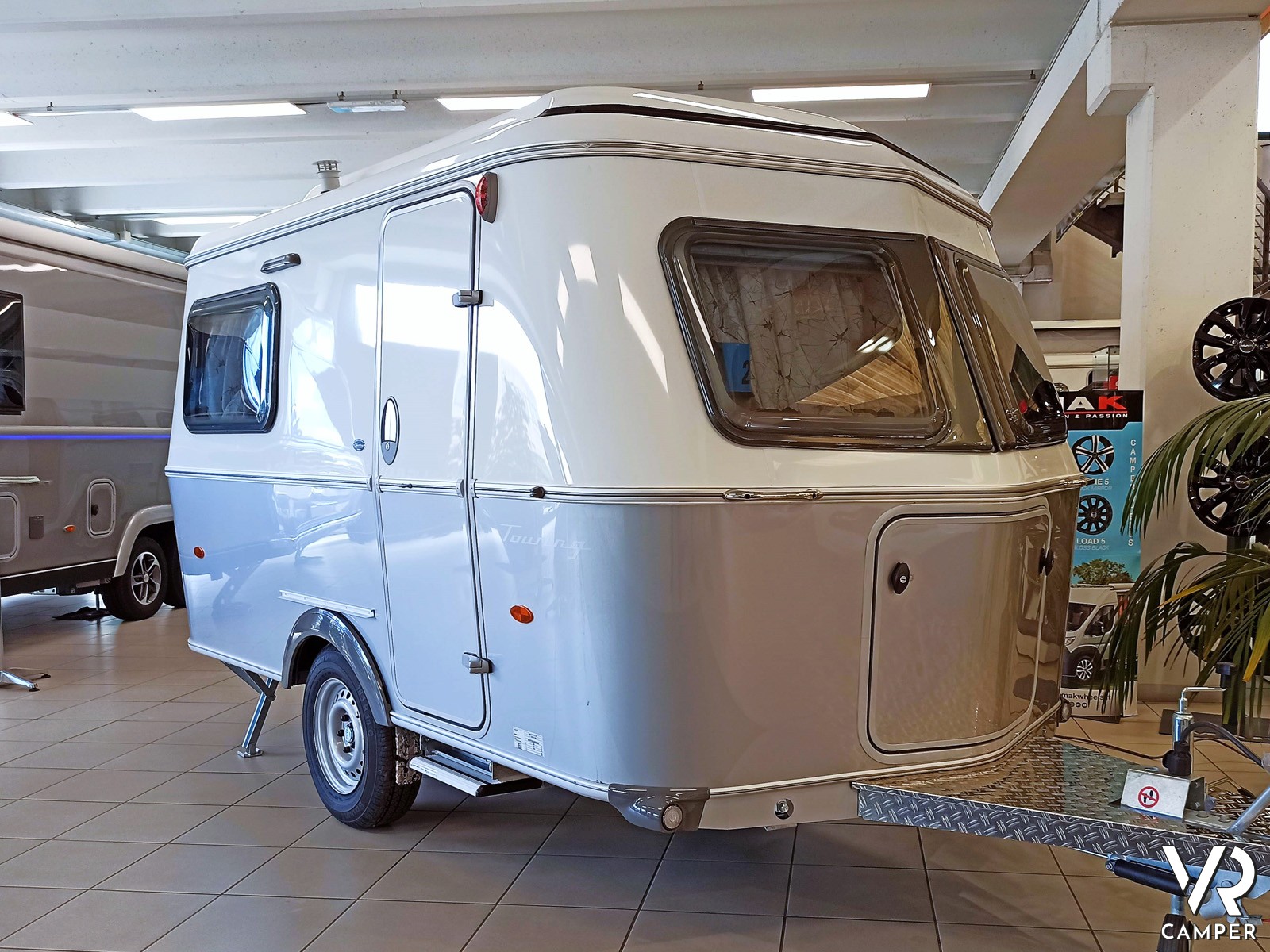 Eriba Touring 310 - Caravan con tetto sollevabile, KM 0